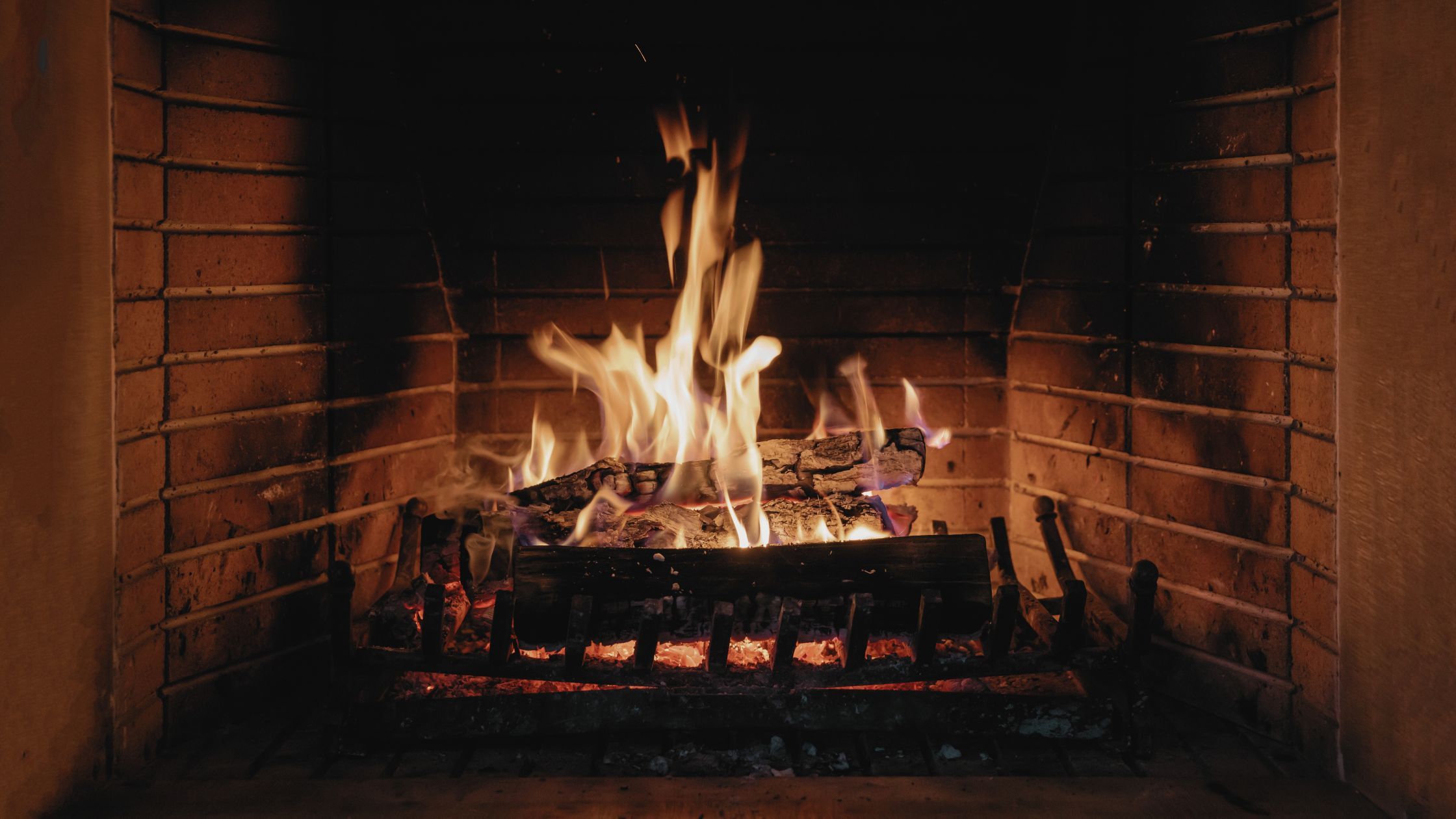 Réussir un feu de cheminée en 5 étapes